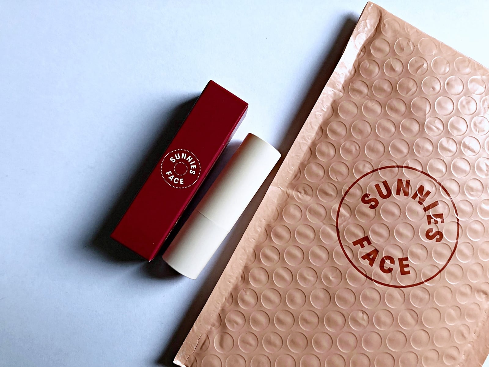 Sunnies Face Fluffmatte Lipstick in 143 Review | Marianne of the World